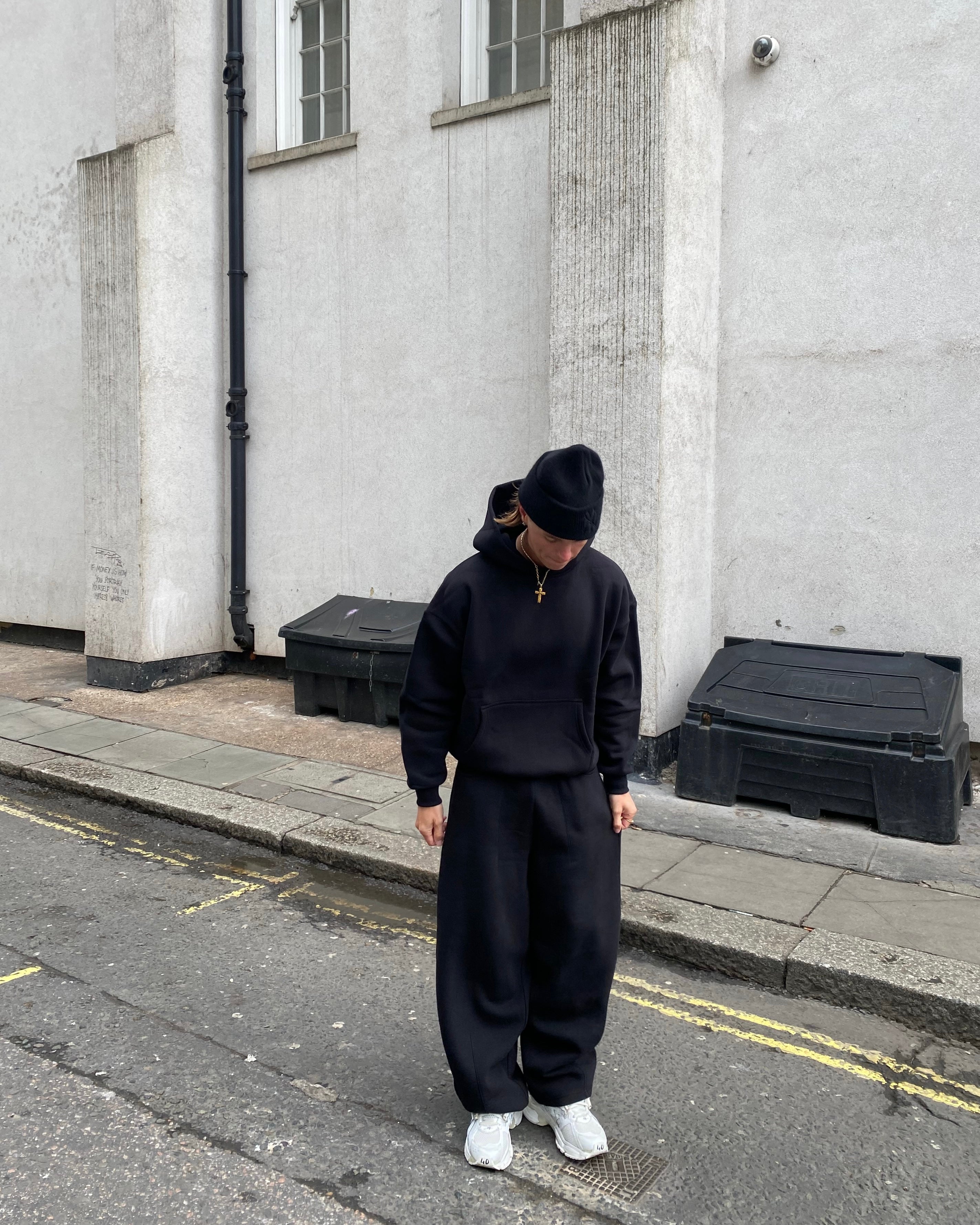 COZY STRAIGHT LEG SWEATS - BLACK – Sweatscollective